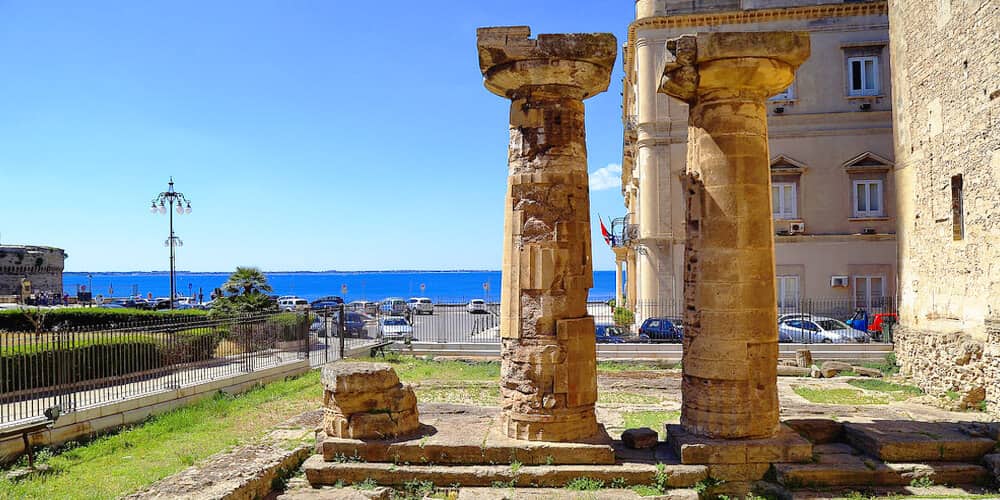 Le colonne del tempio di Poseidone a Taranto | Visititaly.eu