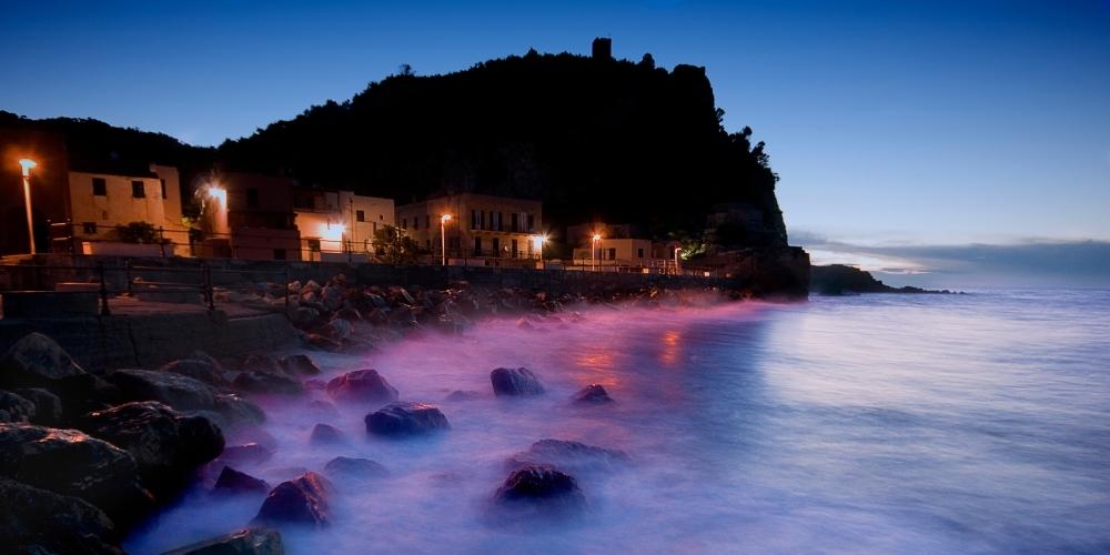 Best 14 Italian beaches that you can only reach by boat | Visititaly.eu