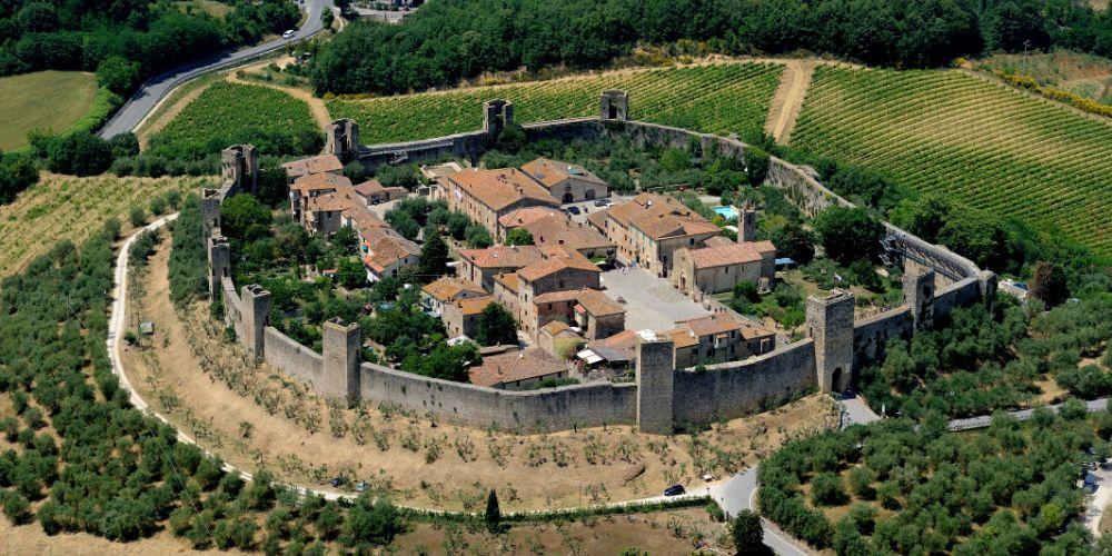 Hidden gems in Italy: discover Monteriggioni | Visititaly.eu